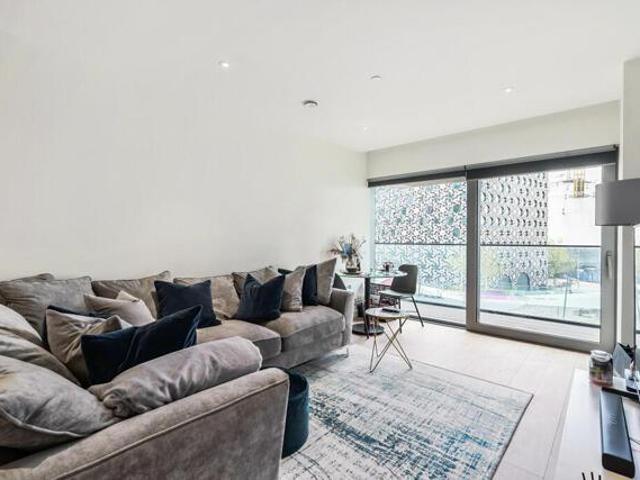 2 Bedroom Apartment Greenwich Greater London LS101379233