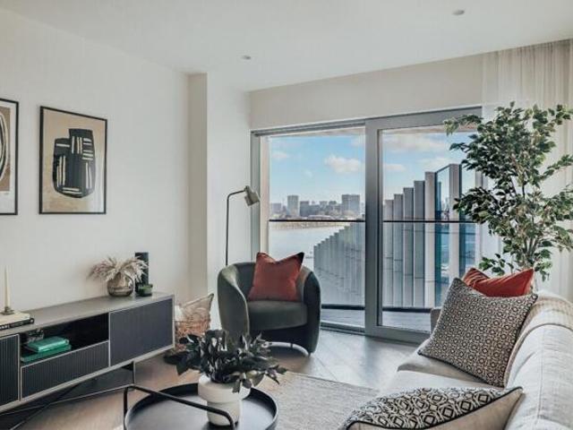 2 Bedroom Apartment Greenwich Greater London LS101678442