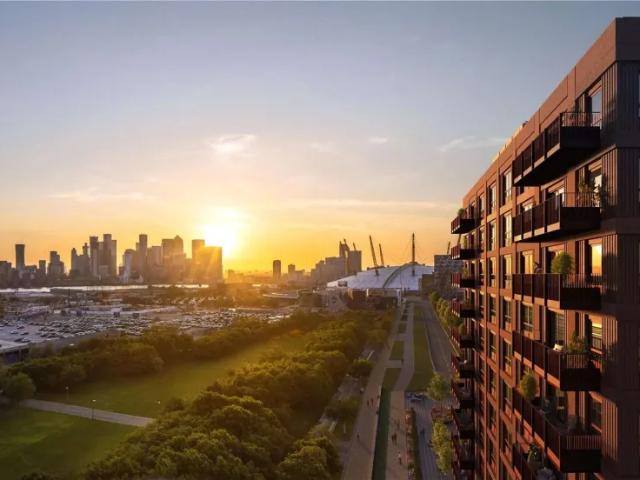 2 Bedroom Apartment Greenwich Peninsula London LS102596512