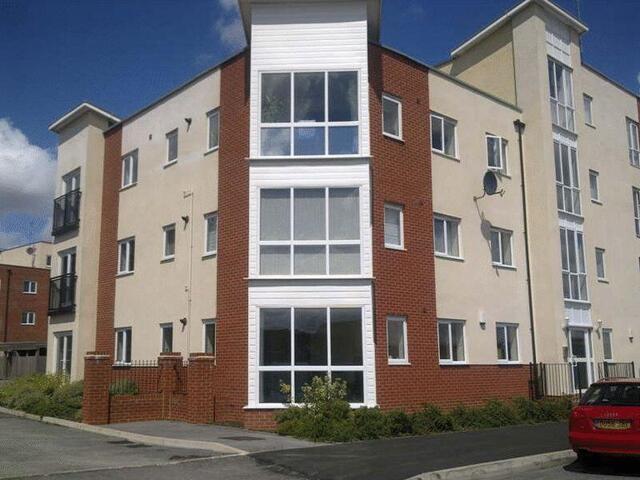 2 Bedroom Apartment Hanley Staffordshire 98903219