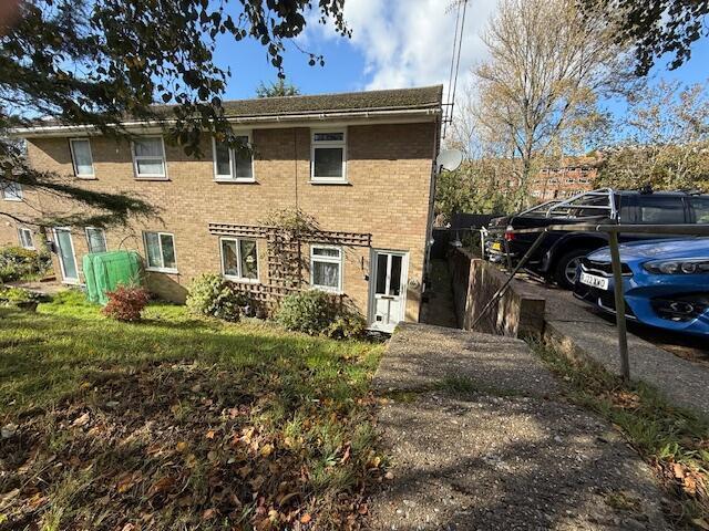 2 Bedroom Apartment Hastings East Sussex LS99895323