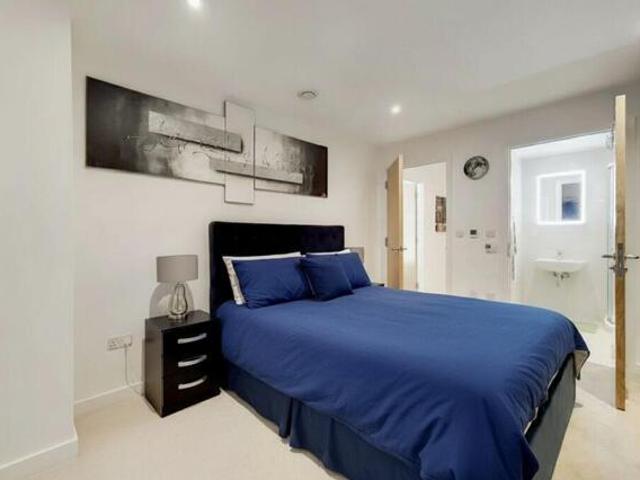 2 Bedroom Apartment Harrow Greater London 100824939