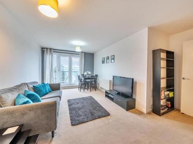 2 Bedroom Apartment Hatfield Hertfordshire 100456387