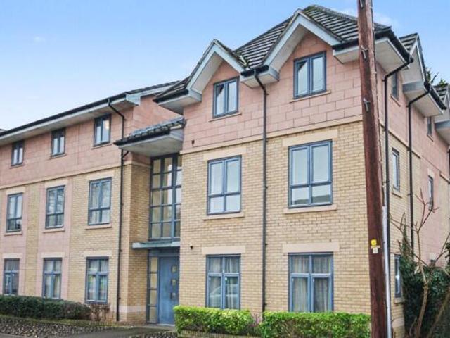 2 Bedroom Apartment Haverhill Suffolk 99641940