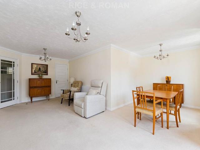2 Bedroom Apartment, Headley Lodge Ashtead