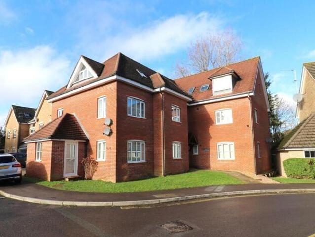 2 Bedroom Apartment Hedge End Hampshire LS101996213