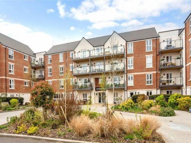 2 Bedroom Apartment Henley On Thames Oxfordshire 99773764
