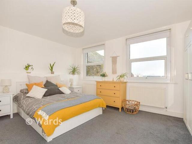 2 Bedroom Apartment Herne Bay Kent 100058259