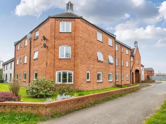 2 Bedroom Apartment Hereford Herefordshire LS100502982