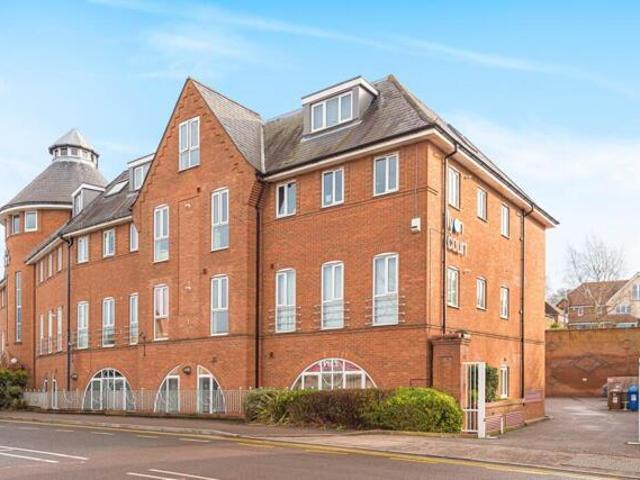 2 Bedroom Apartment Hitchin Hertfordshire LS100456547
