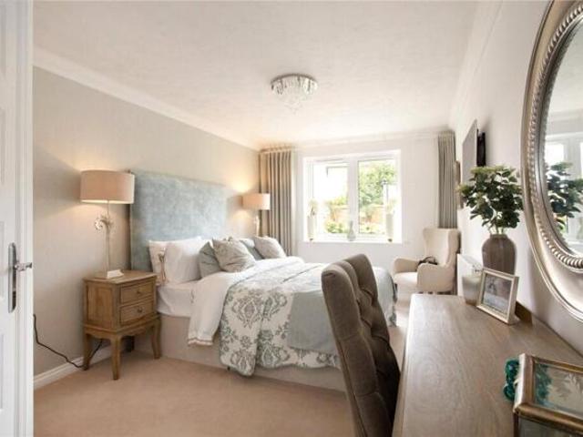 2 Bedroom Apartment Hitchin Hertfordshire LS100540783