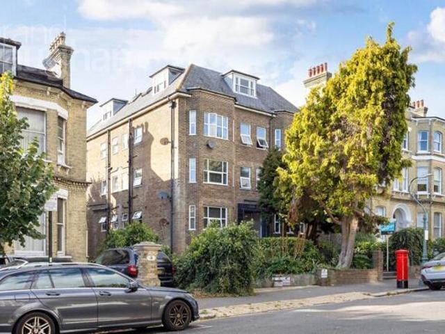 2 Bedroom Apartment Hove Brighton And Hove LS99236913