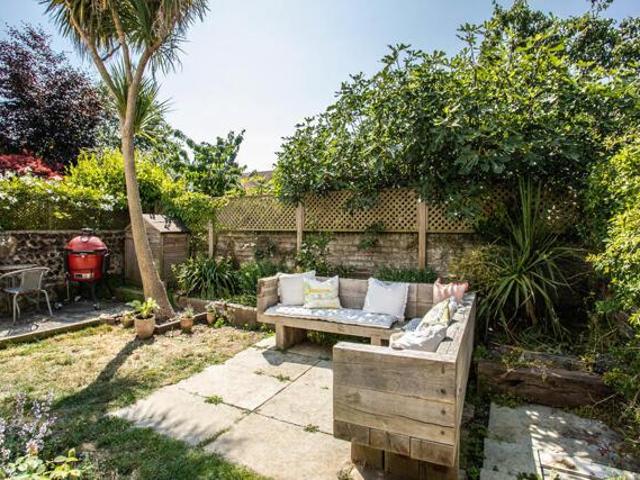 2 Bedroom Apartment Hove Brighton And Hove LS99436903