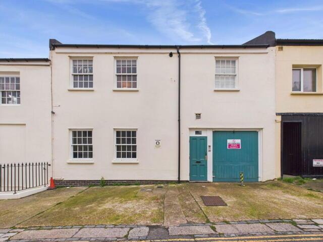 2 Bedroom Apartment Hove Brighton And Hove LS100456863