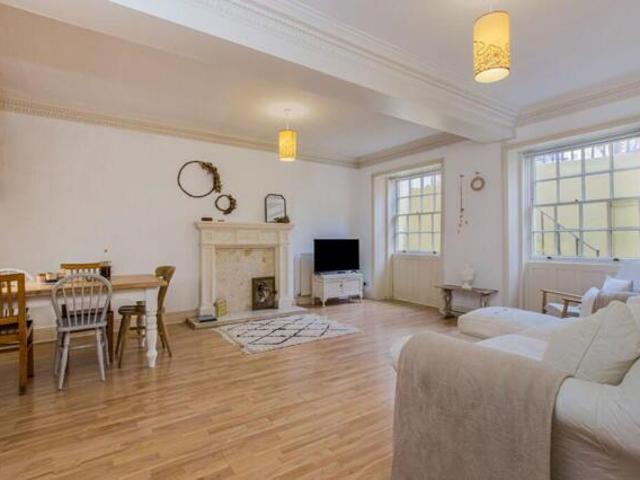 2 Bedroom Apartment Hove Brighton And Hove LS101678495