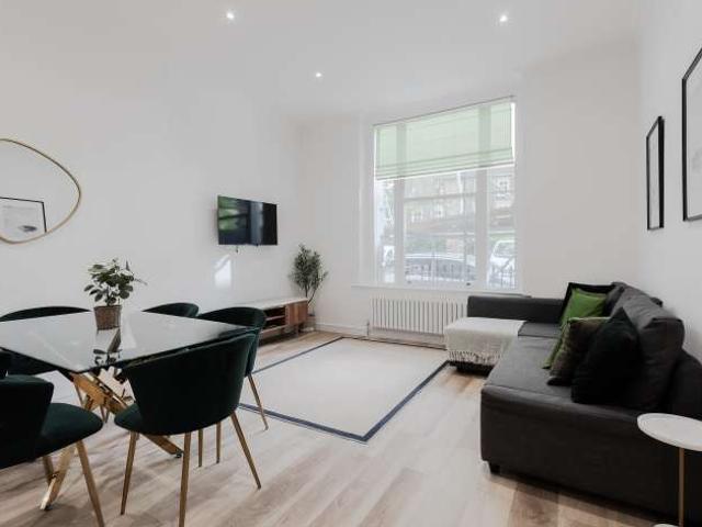 2 Bedroom apartment in Paddington, London