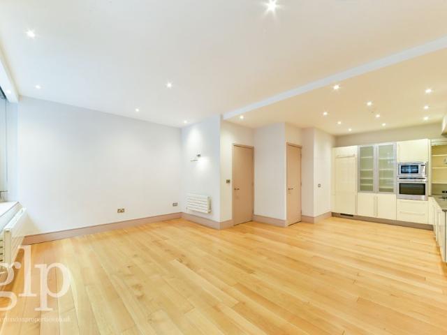2 Bedroom Apartment, Kean Street, Covent Garden, WC2B
