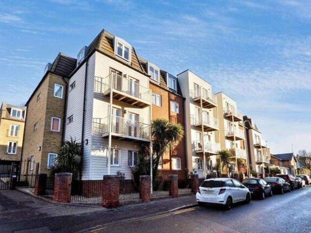 2 Bedroom Apartment Kent Kent LS99290171
