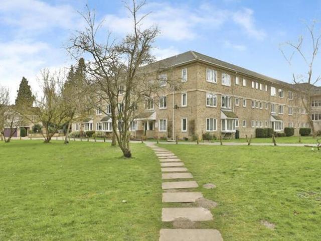 2 Bedroom Apartment Keswick Cumbria 98649365