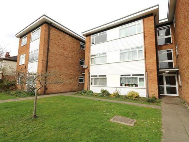2 Bedroom Apartment Kingston Upon Thames Great London LS99475808