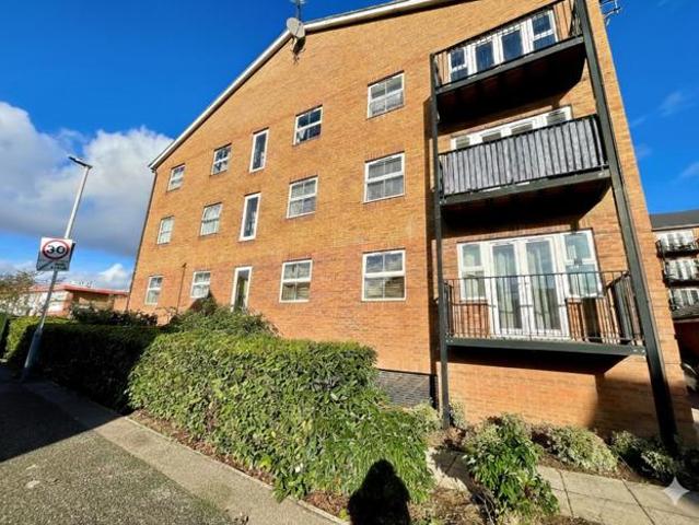 2 Bedroom Apartment Luton Luton LS100503376