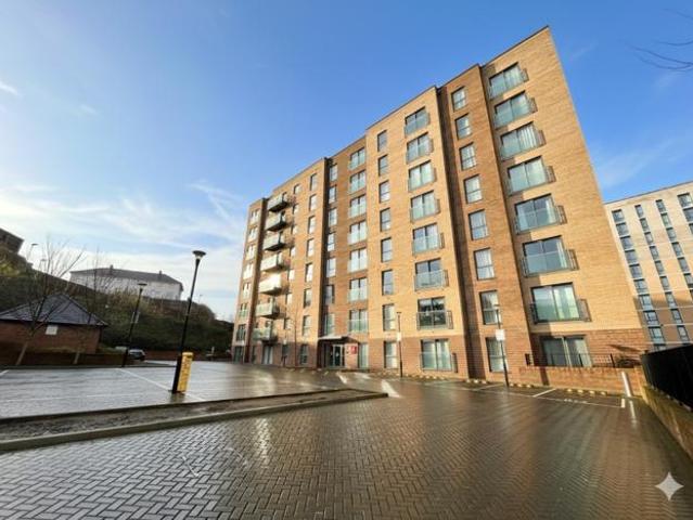 2 Bedroom Apartment Luton Luton LS101316239