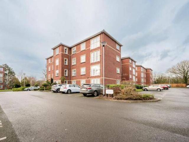 2 Bedroom Apartment Lancs Lancashire 101100206