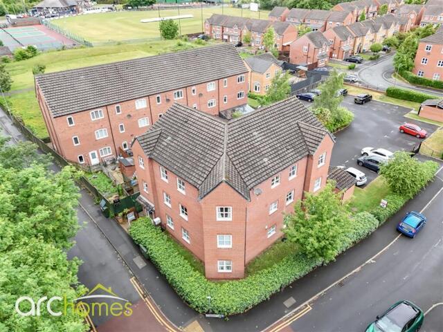 2 Bedroom Apartment Lancs Lancashire 98687413