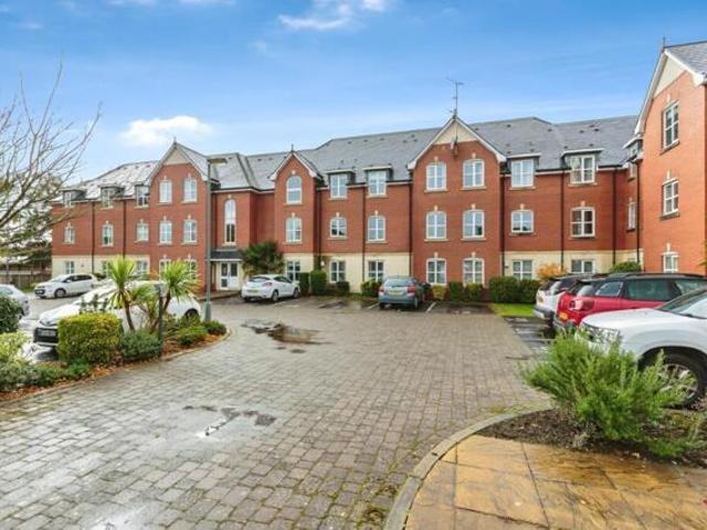 2 Bedroom Apartment Lancs Lancashire 98800756