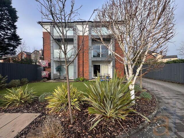 2 Bedroom Apartment Lancs Sefton 101119358