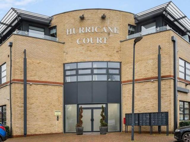 2 Bedroom Apartment Langley Slough 99952299