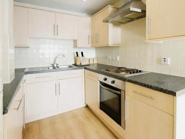 2 Bedroom Apartment Leeds Leeds LS90985733