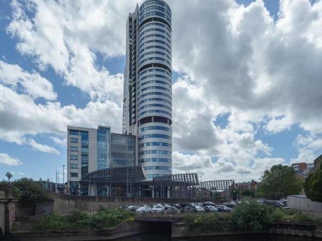 2 Bedroom Apartment Leeds Leeds LS99688414
