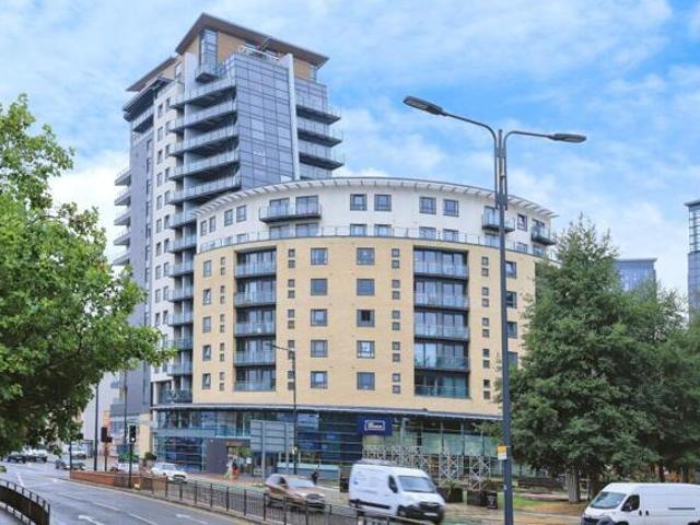 2 Bedroom Apartment Leeds Leeds LS99808528