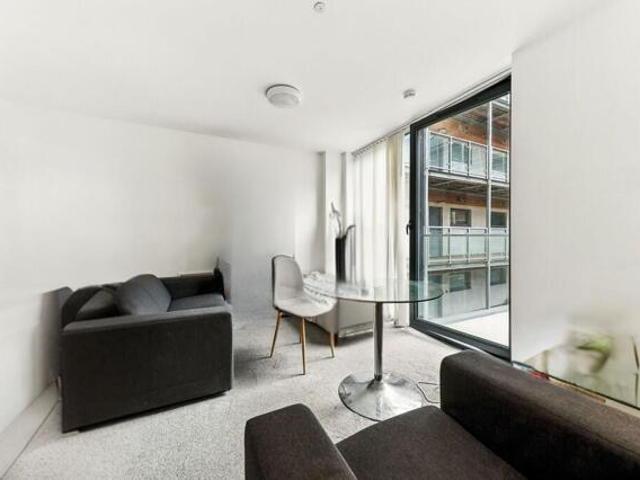 2 Bedroom Apartment Leeds Leeds LS99290072