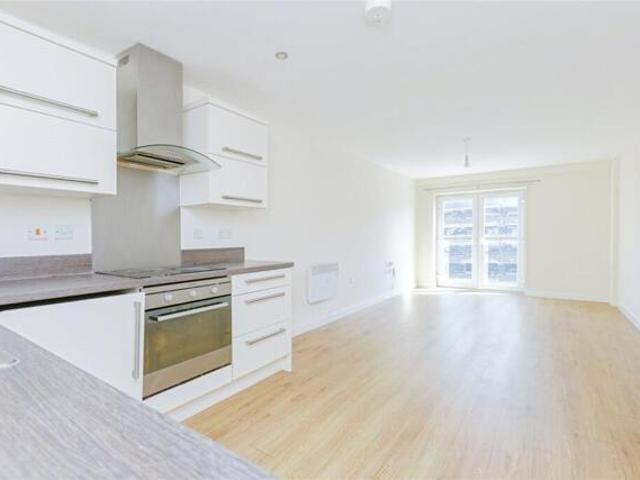 2 Bedroom Apartment Leicester Leicester 100024110