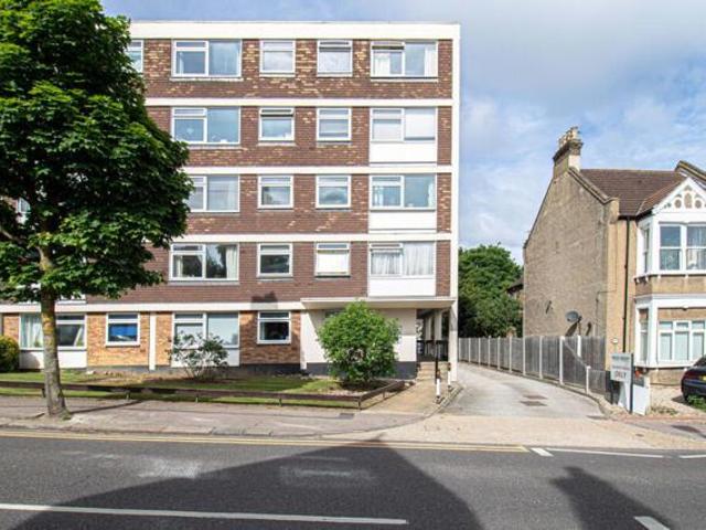 2 Bedroom Apartment Leigh on sea Southend On Sea LS98612537