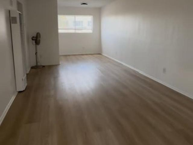 2 bedroom apartment looking for roommate