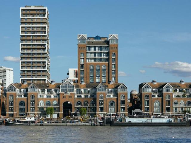 2 Bedroom Apartment London Battersea 90435388
