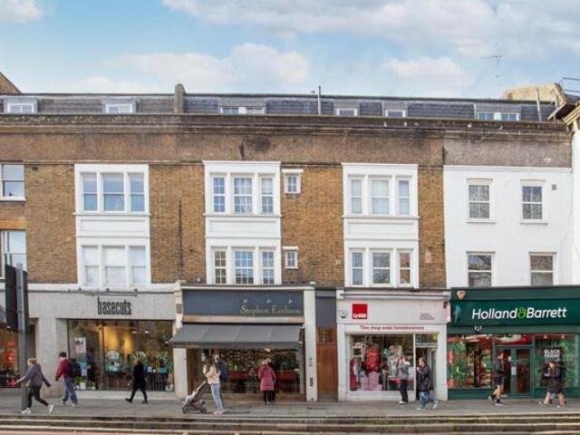 2 Bedroom Apartment London Greater London 98649247