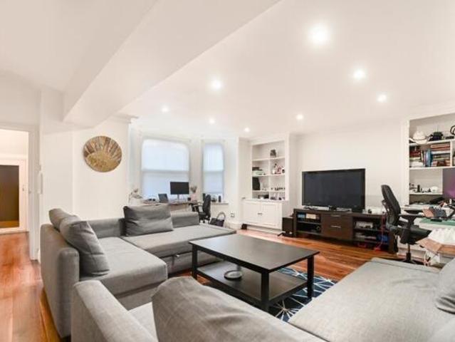 2 Bedroom Apartment London Greater London 98834348