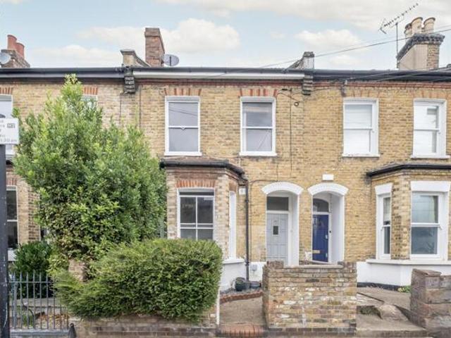 2 Bedroom Apartment London Greater London 98968856