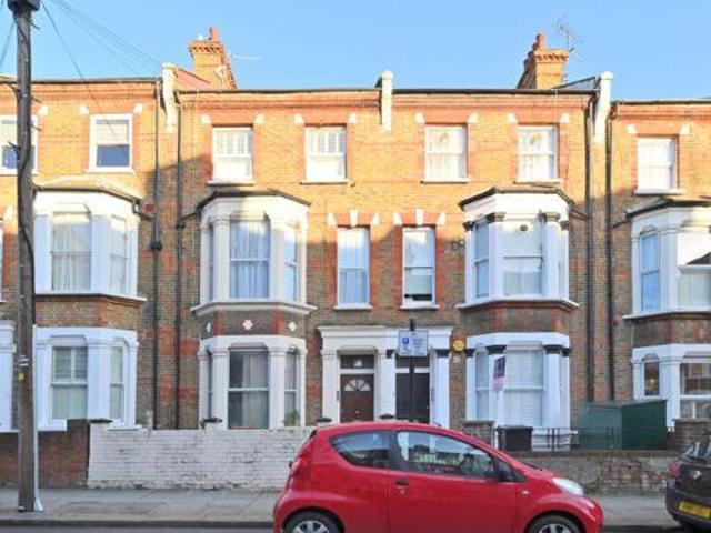 2 Bedroom Apartment London Greater London 99092382
