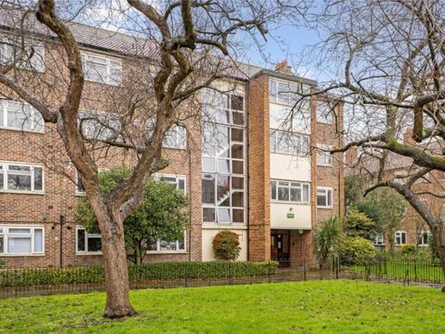 2 Bedroom Apartment London Greater London 99161785