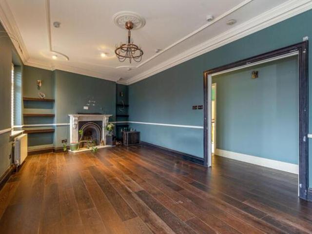 2 Bedroom Apartment London Greater London 99572100