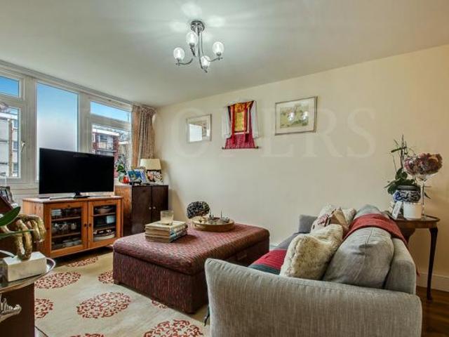 2 Bedroom Apartment London Greater London 99523598