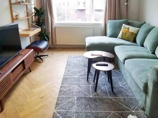 2 Bedroom Apartment London Greater London 99840245