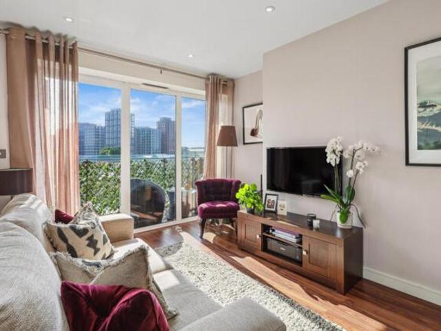 2 Bedroom Apartment London Greater London 100733965