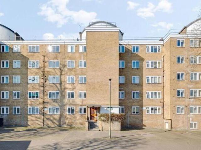 2 Bedroom Apartment London Greater London 101676168