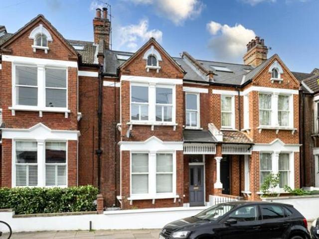 2 Bedroom Apartment London Greater London 101931657